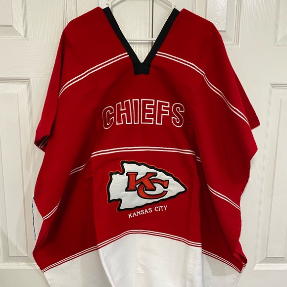 Custom Made | Other | Custom Made Unisex Kansas City Chiefs Poncho ...
